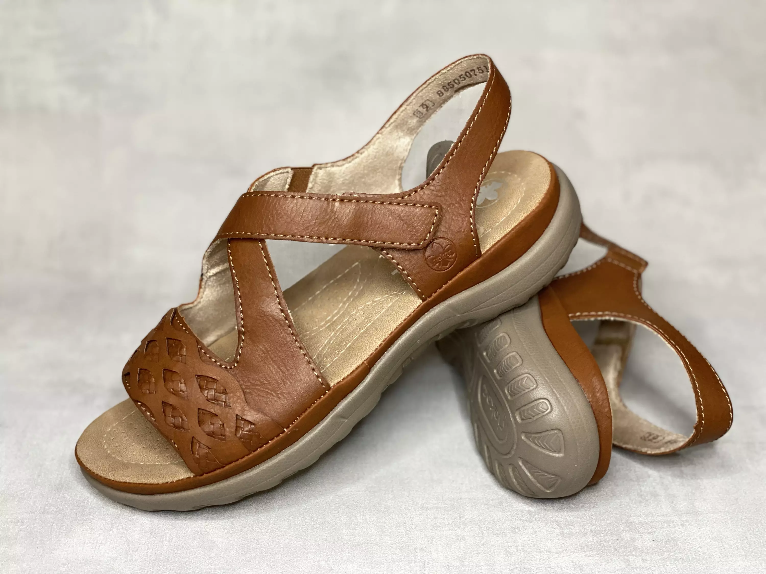 Rieker 64878-24 sandaali Ruskea remmisandaali - Kenkämaailma verkkokauppa