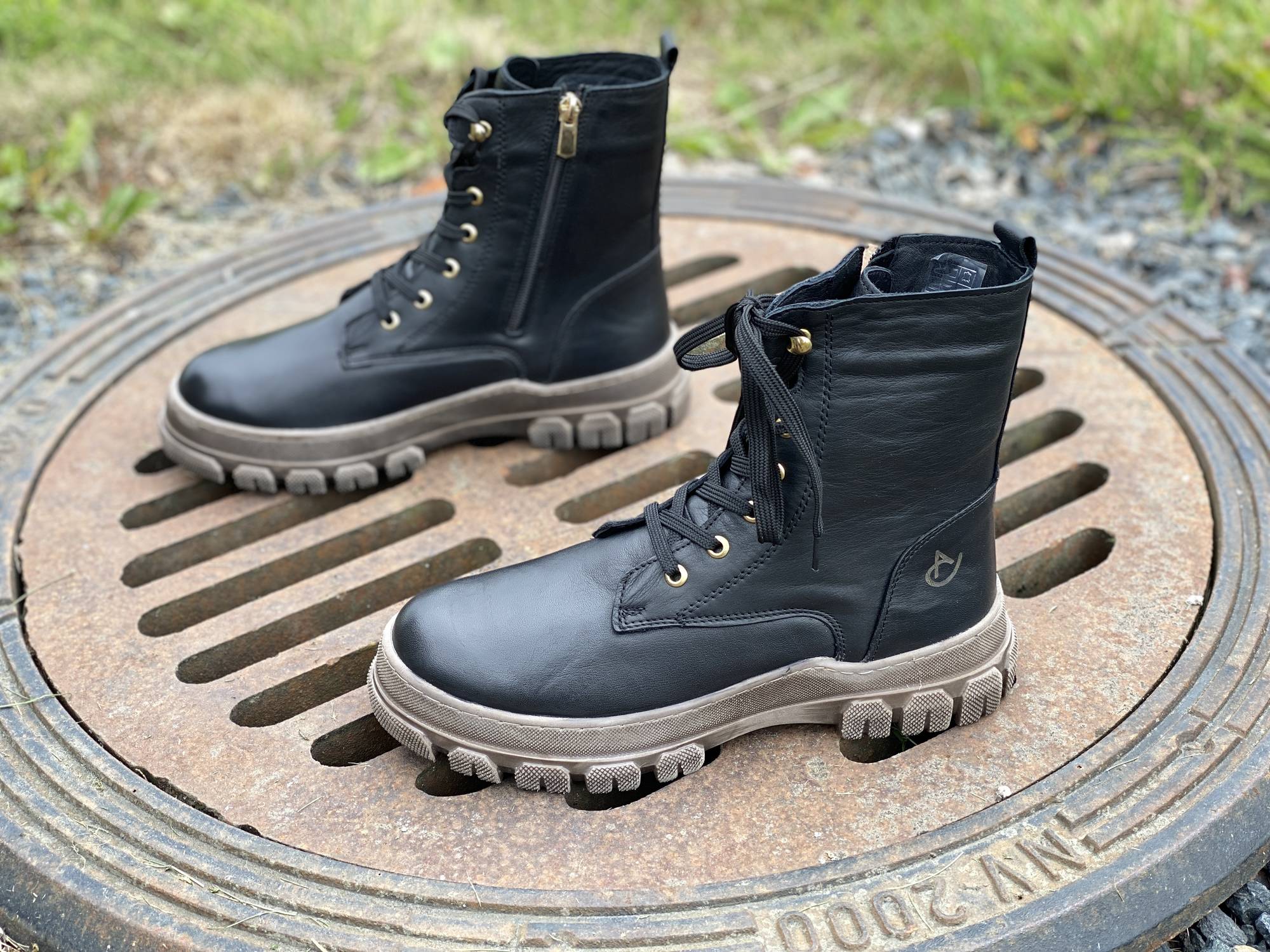 Andrea Conti paksupohjainen nahkamaihari Musta trendikäs platform ...